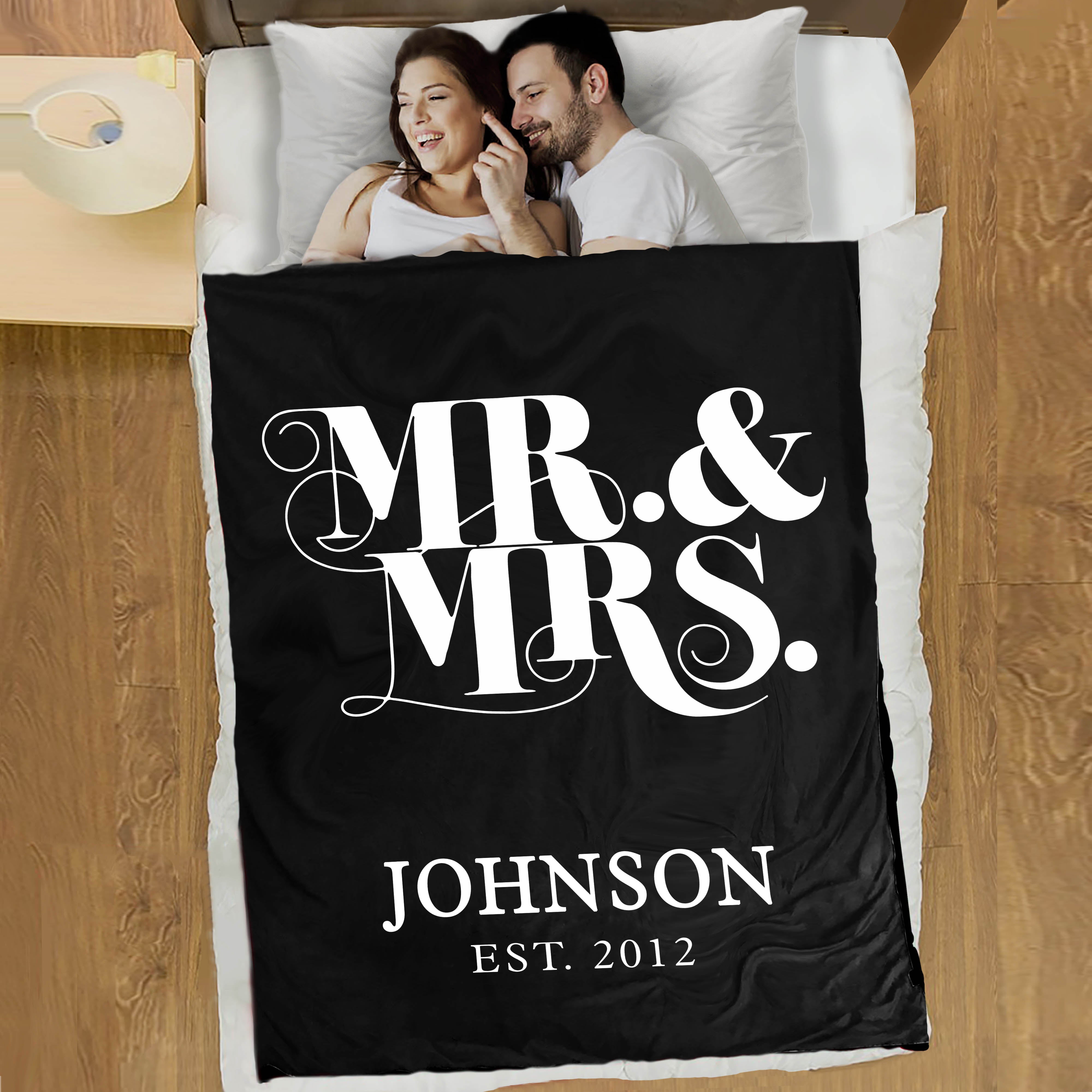 Personalized Couple Blanket "The Best Wedding Gift" – Celebrity Pair